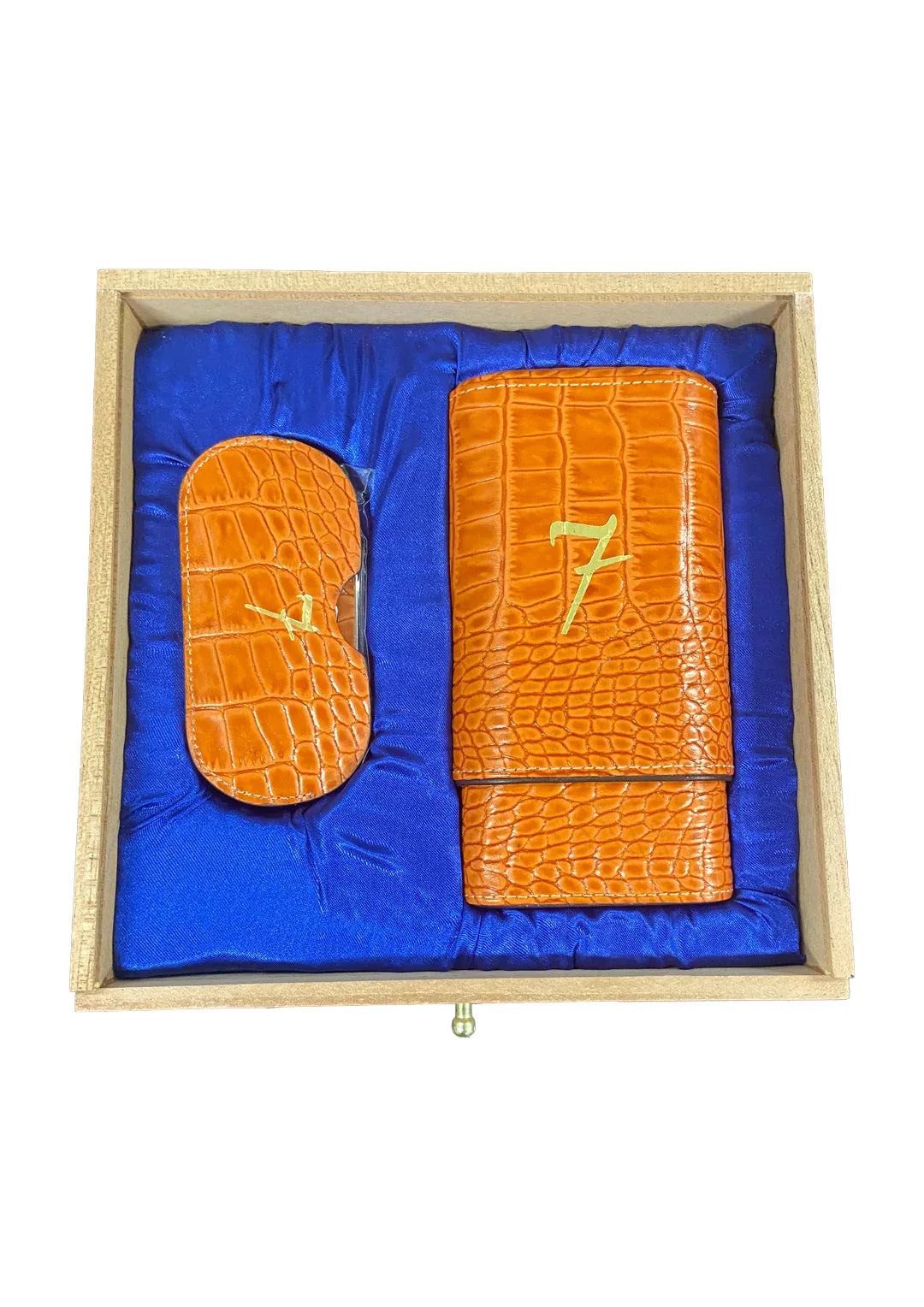 El Septimo Gift Box Crocodile Travel Case, Lighter & Cutter | Cigar Inc.